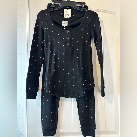 REVOLVE | Intimates & Sleepwear | Nwt Revolve Plush Heart Pj Set | Poshmark